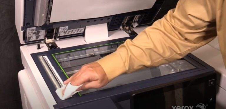 How to Clean Lines on Copies for Xerox Machines